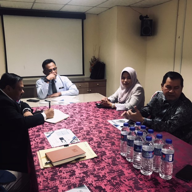 Meeting with Merlimau Polytechnic about Collaboration on Session Machines and OutReach Programs ...